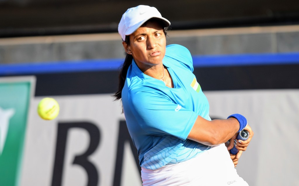 Riya Bhatia Photos - India vs China at 2022 Billie Jean King Cup ...